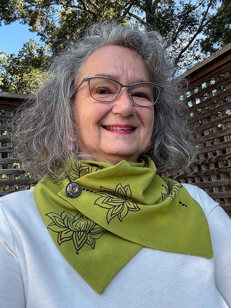 Warm and Cozy Green Fashion Neck Scarf with Lotus Flower